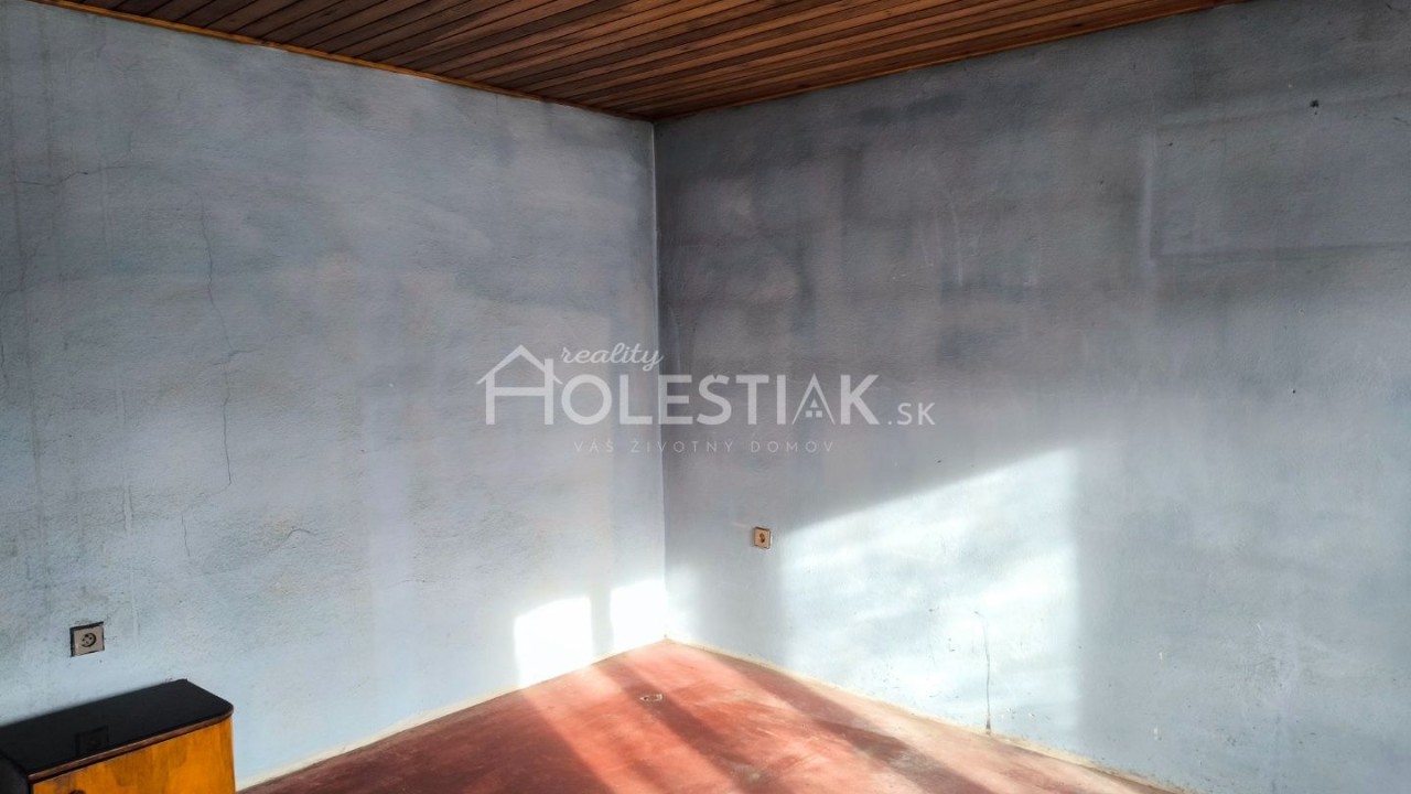 Nehnuteľnosť | holestiak.sk/nehnutelnost/331/predam-rodinny-dom-zborov ... Nehnuteľnosť | holestiak.sk/nehnutelnost/331/predam-rodinny-dom-zborov ...
